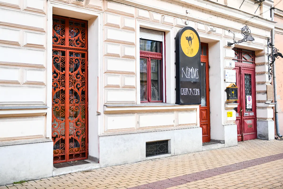 Cirmi Kézműves Gasztrokocsma - Gasztronómia - Hello Hungary