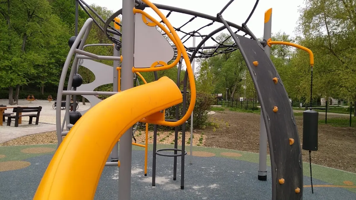 A part alatt játszótér - Active - Hello Hungary